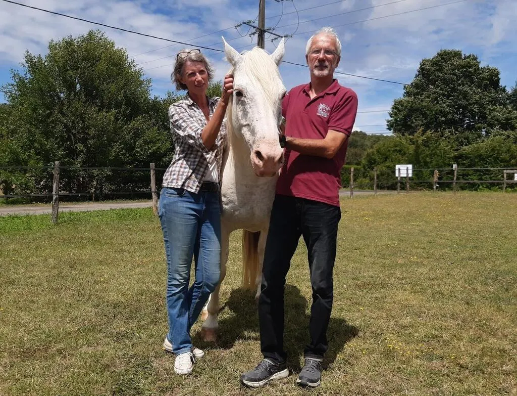 ENTRETIEN. « La magie des grands espaces » : ils ont randonné à cheval ...