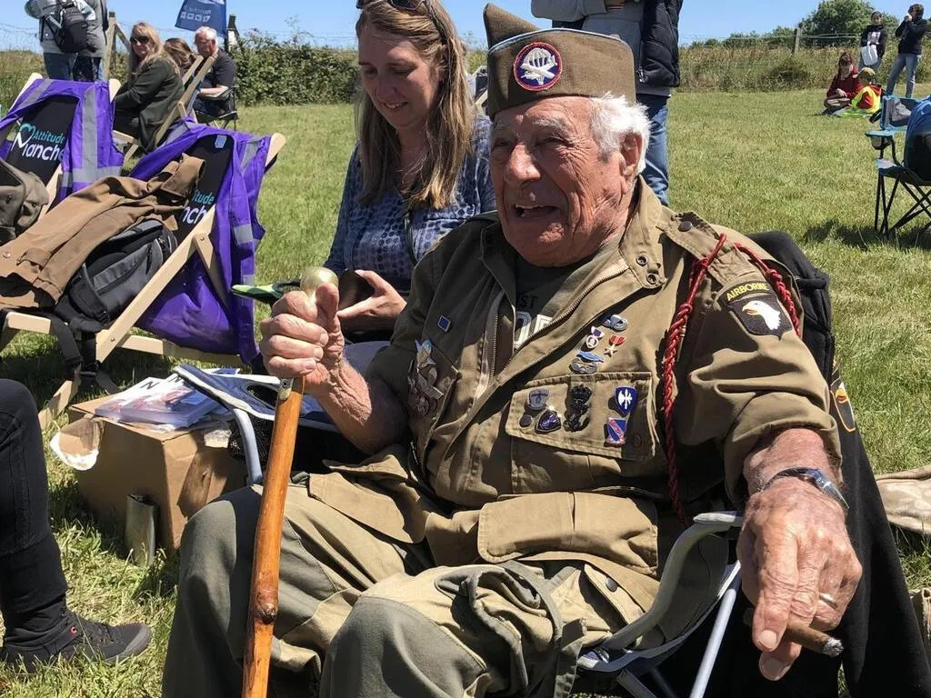D-Day. Vincent Speranza, vétéran de la 101e Airborne, est décédé à l ...
