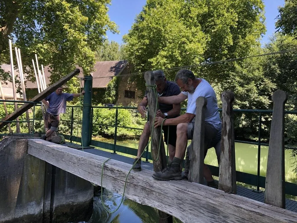 Bazouges-Cré-sur-Loir. Avec le barrage à aiguilles, le Loir peut garder son niveau pendant - Le ...