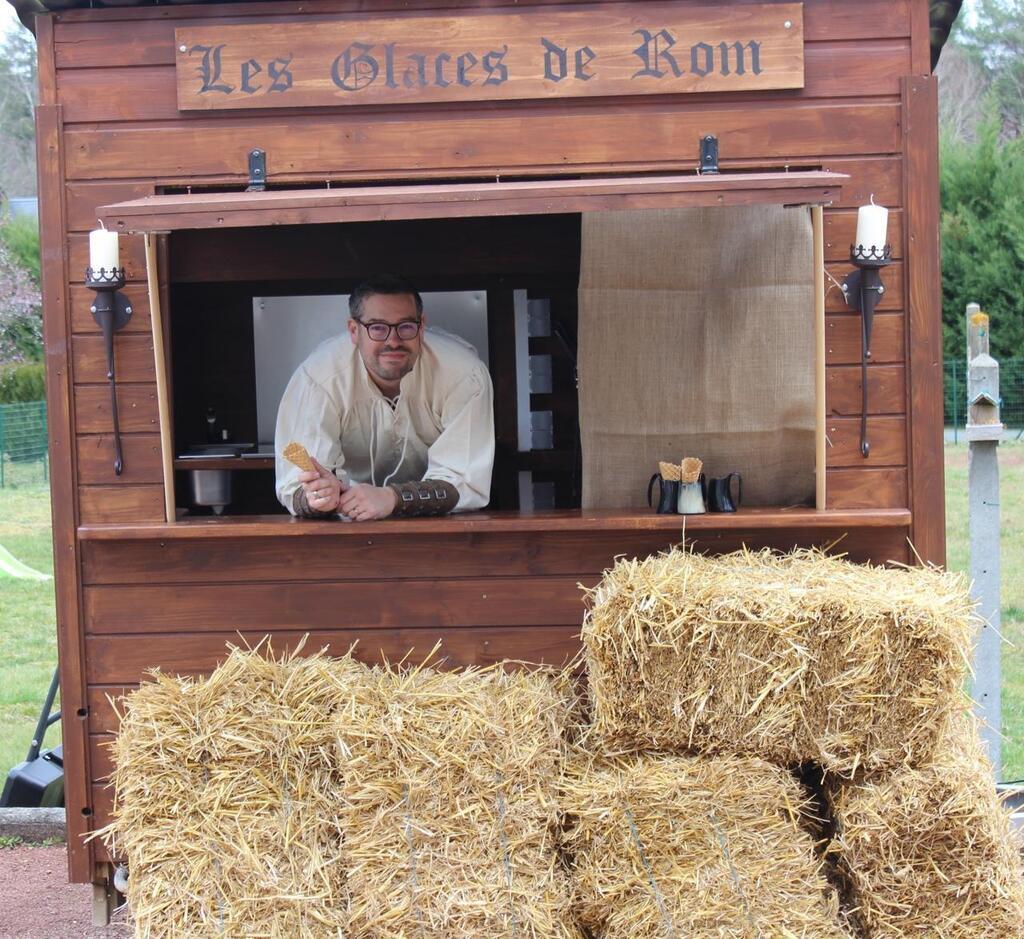 Les Glaces Artisanales De Ce Sarthois Sont à Déguster Dans Les Festivals Et Fêtes Médiévales