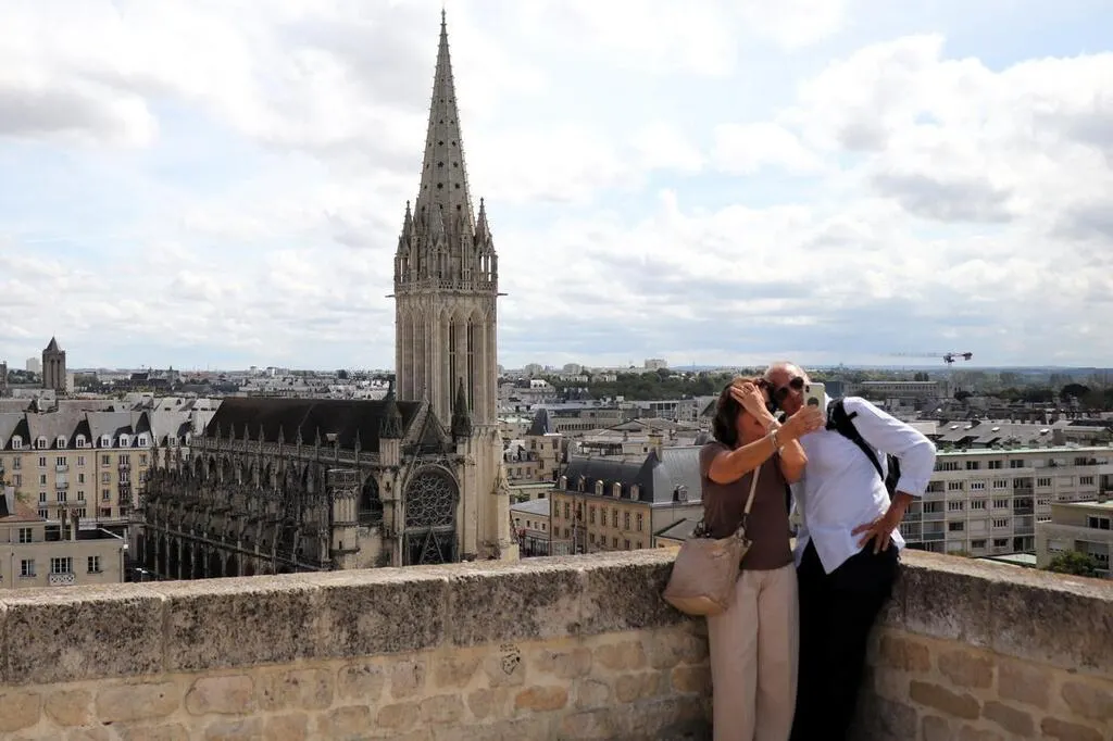 « On voit toute la ville » : à Caen, le château attire l’œil des ...