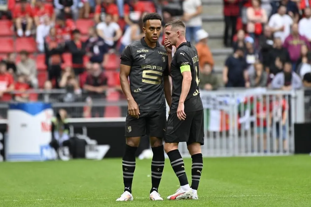 Stade Rennais. Bruno Genesio confirme le duo Lorenz Assignon – Guela Doué au poste de latéral ...