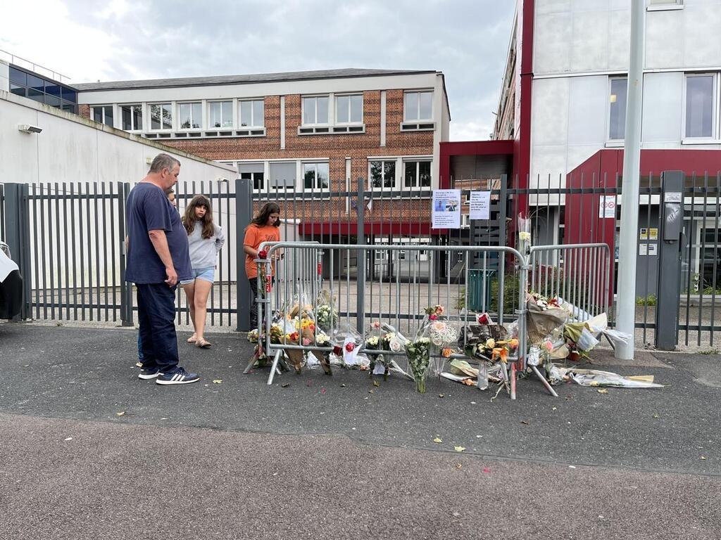 Hommage Et émotions Après La Mort De Stéphane Vitel Principal De