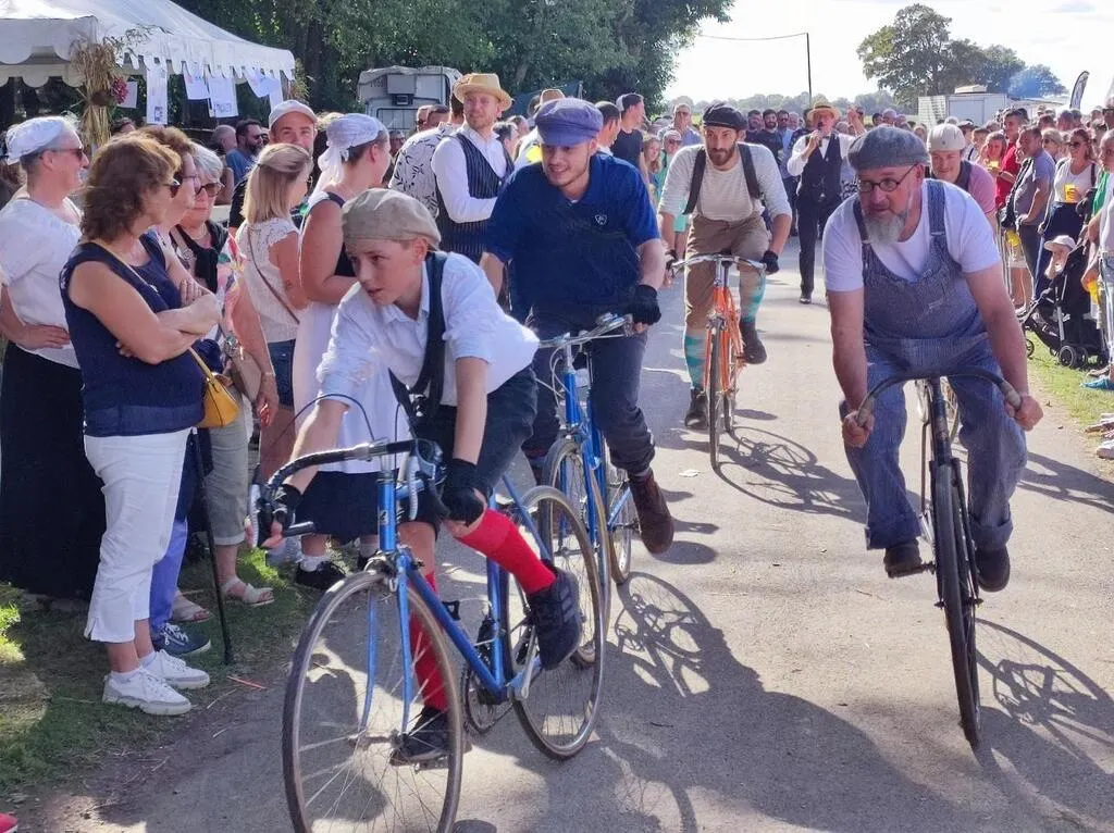 La 48e édition de la fête des Moissons et des battages d’Angrie (Maine ...