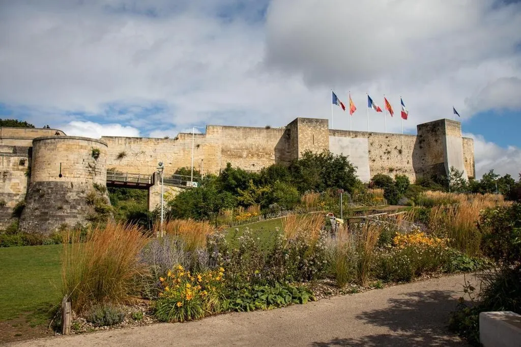 À Caen, venez apprendre à dessiner un château - Caen.maville.com