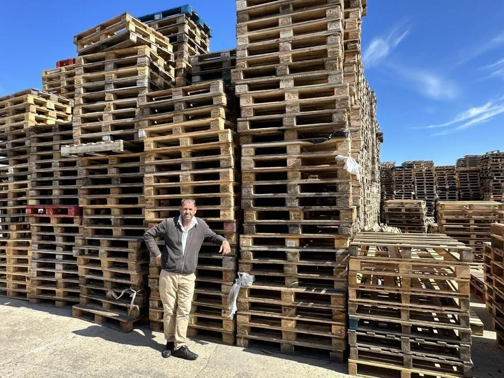 Trignac. Cet ancien boulanger-pâtissier récupère les palettes en bois ...