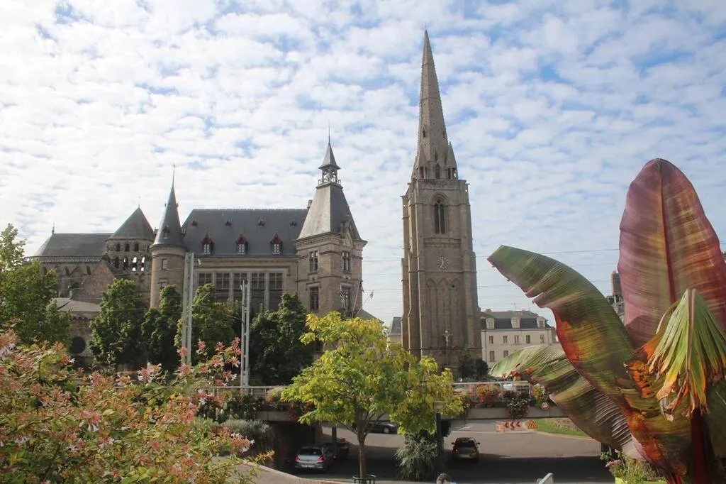 En été, découvrez Redon, « petite ville, grand renom » ! - Saint-Malo ...
