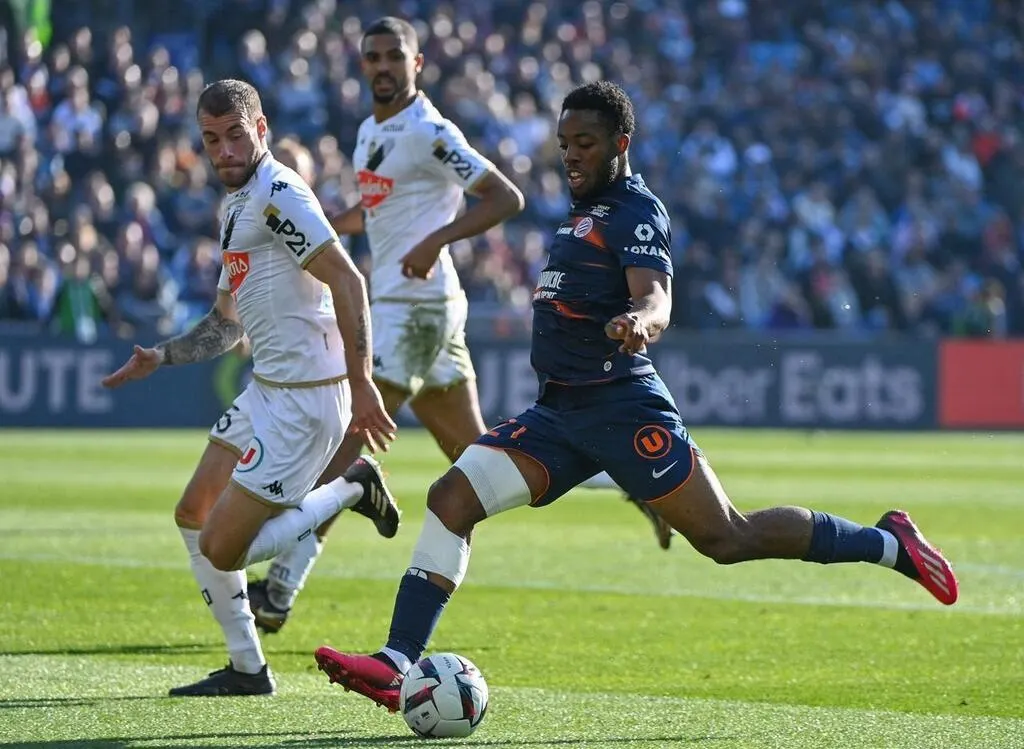 VIDÉO. Mercato : le RC Lens officialise l’arrivée d’Elye Wahi au stade ...