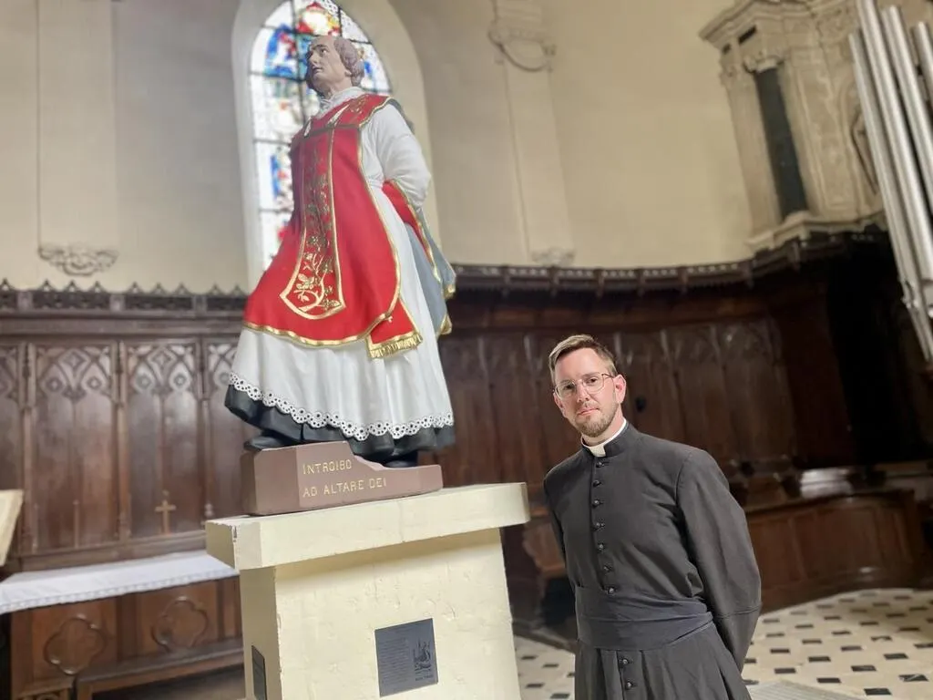 REPORTAGE. Dans cette église du Maine-et-Loire, la statue baladeuse ...