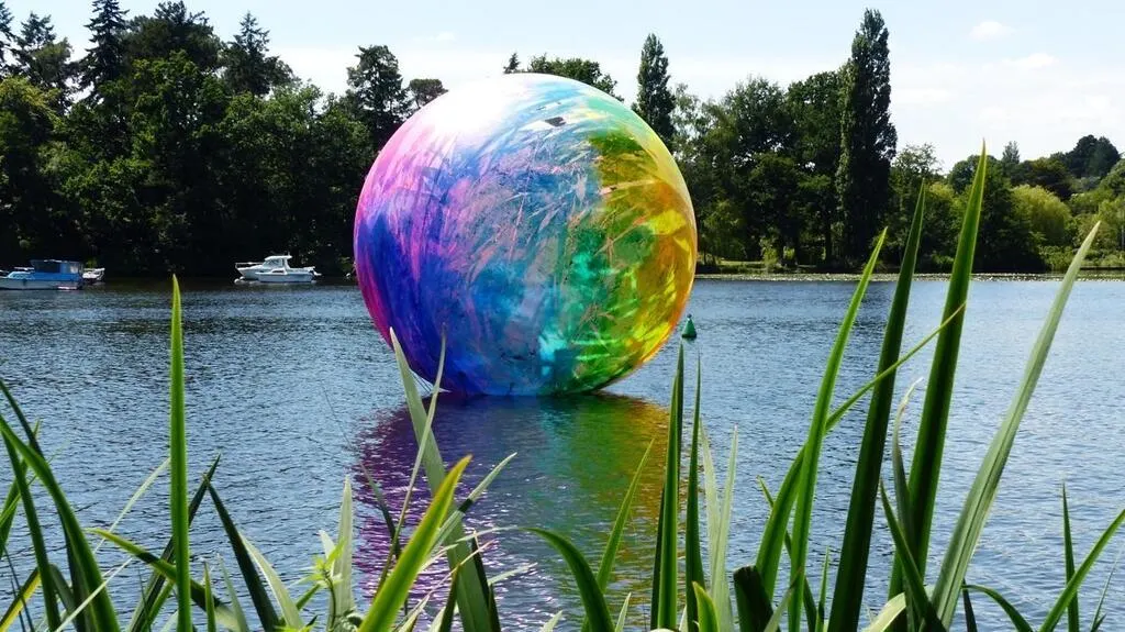 Quel est cet objet flottant non identifié sur l’Erdre ? - Nantes ...