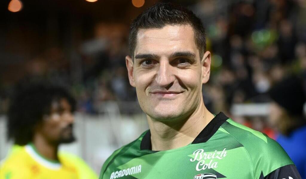 FC Lorient. Le gardien de but Vito Mannone va s’engager pour deux ... FC Lorient. Le gardien de but Vito Mannone va s’engager pour deux ...