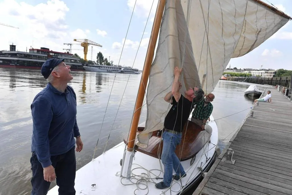 Rendez-vous de l’Erdre : construit en fer puddlé, le « Vezon » a ...