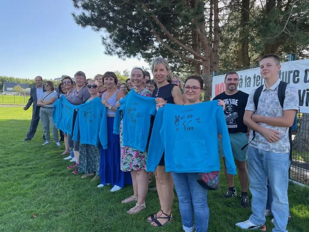 Action surprise, concert… Le collectif Non à la fermeture du collège du ...