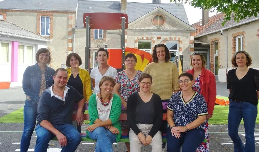Yzernay. Patinoire, piscine, golf et classe découverte à l’école Sainte ...