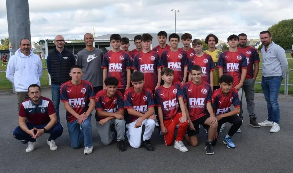 Yffiniac. Les footballeurs de l’USY arborent un nouveau maillot - Saint ...