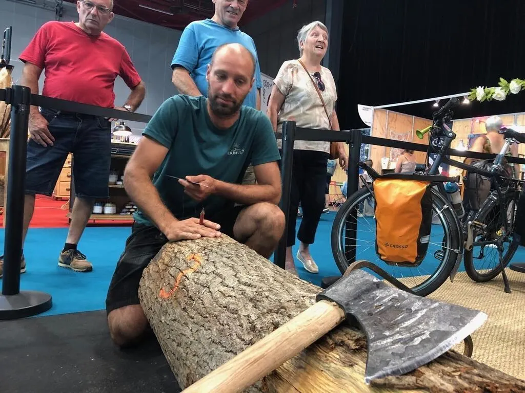 Sa reconversion le propulse jusque sur le toit de Notre-Dame de Paris ...