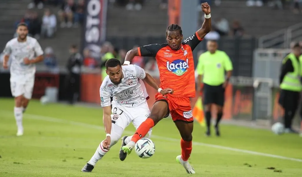 Ligue 2. Laval seul leader : ce qu’il faut retenir de Stade lavallois – EA Guingamp (2-1 ...