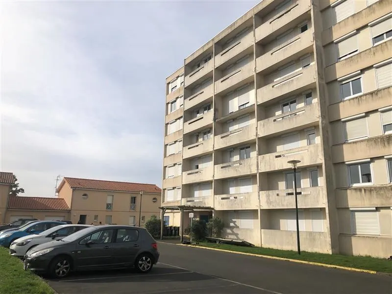 Le garde-corps d’un balcon s’effondre dans le Maine-et-Loire : 35 personnes d’une résidence ...