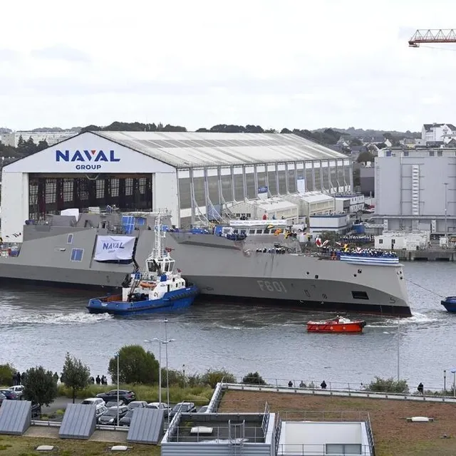 La première frégate grecque mise à flot à Lorient - Pontivy.maville.com
