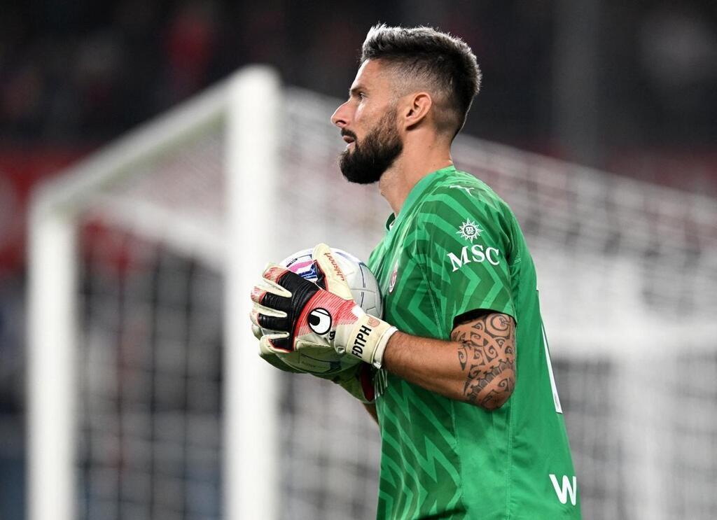 Ac Milan Olivier Giroud Termine Le Match Dans Les Buts Après L