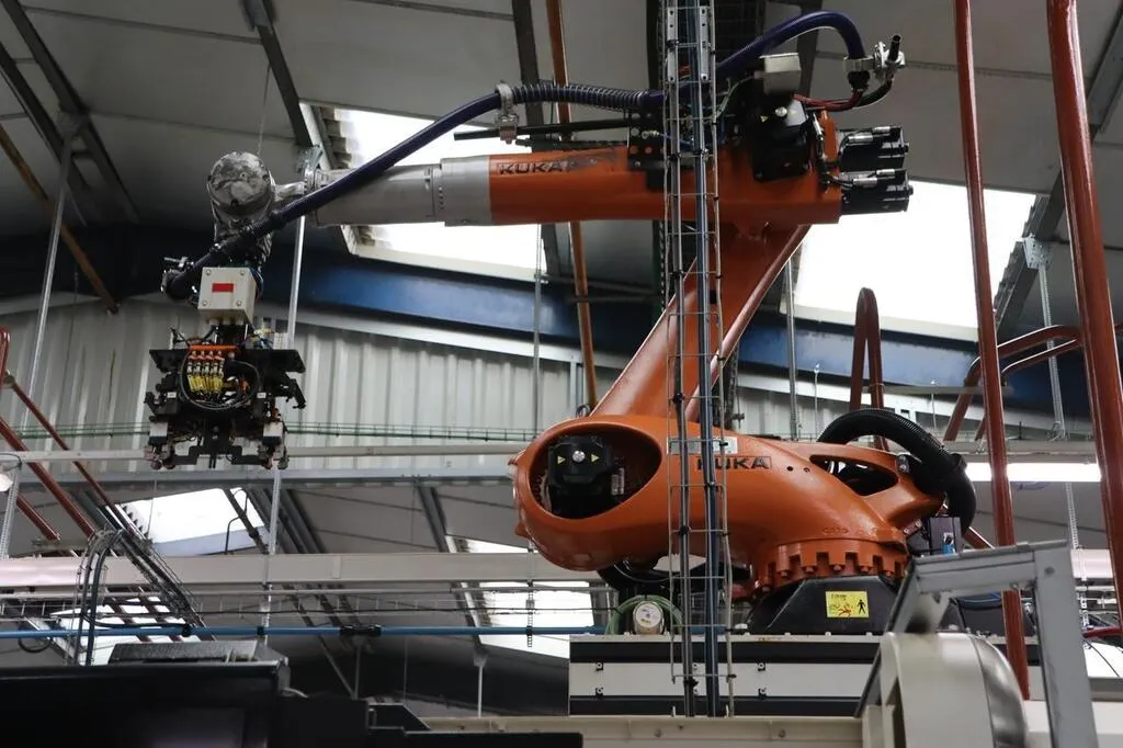 Porsche, Ferrari et Airbus parmi ses clients : à Sablé, l’entreprise ...