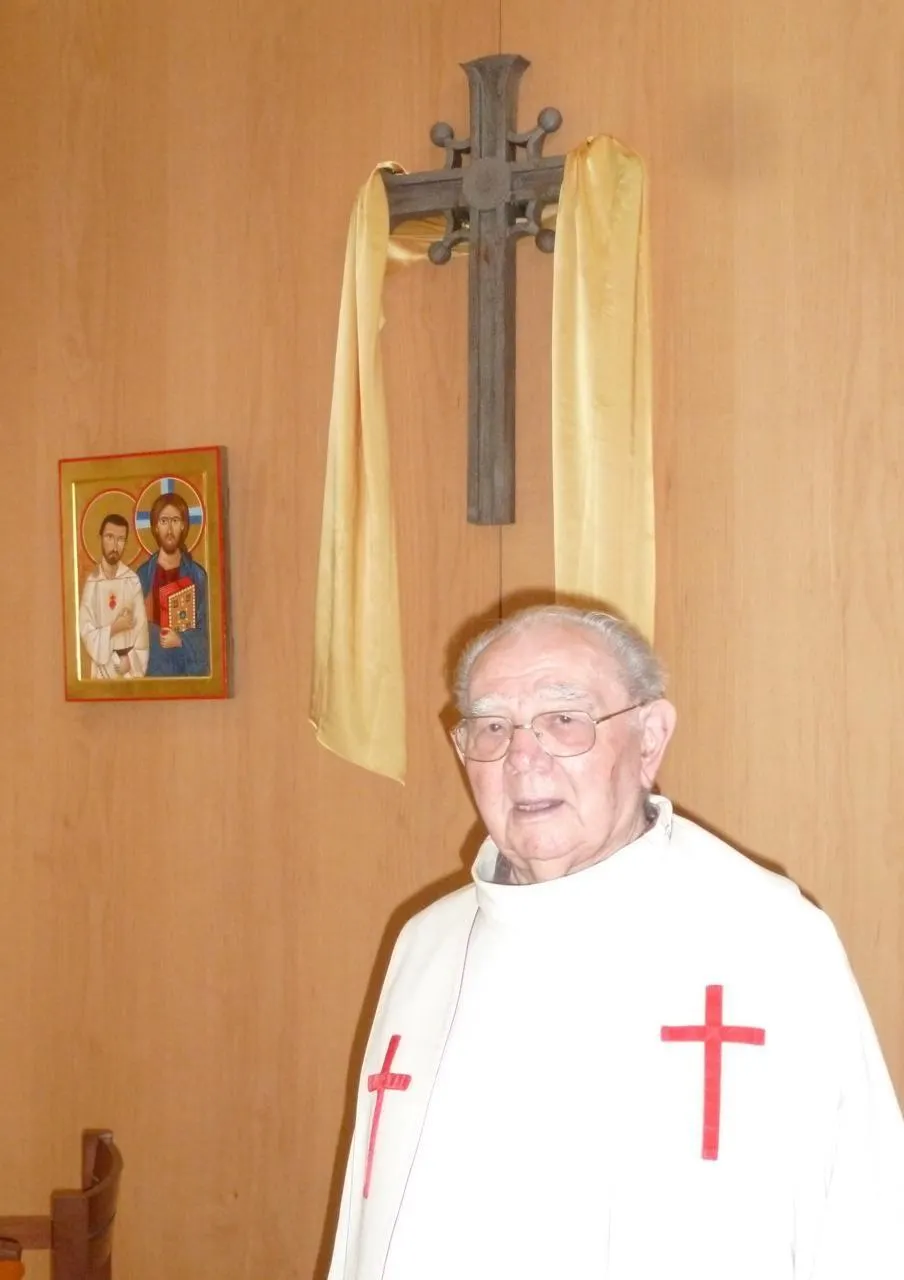 À 100 ans, l’abbé vendéen continue à porter la parole du Christ - Les ...