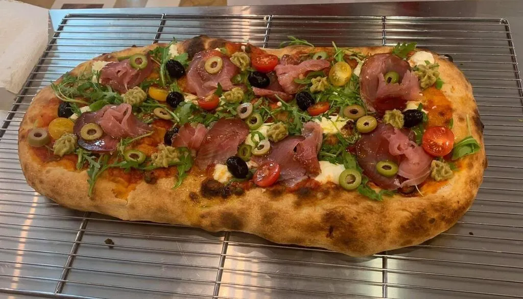 Sacré « super champion du monde », ce pizzaïolo français croule sous ...