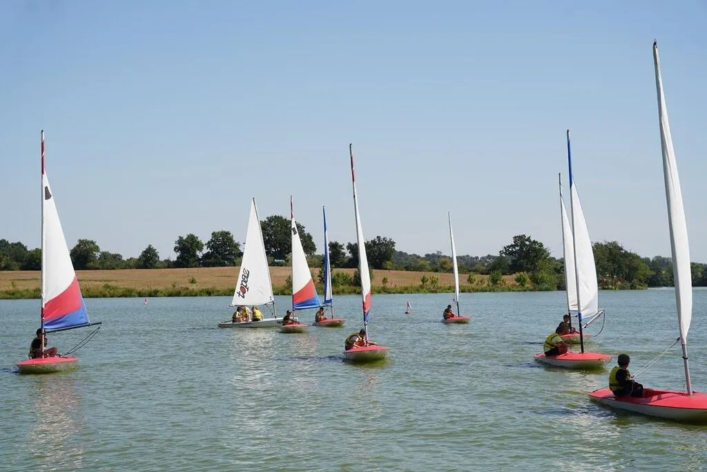 À Cholet, les vacances d’automne seront sportives au lac de Ribou pour ...