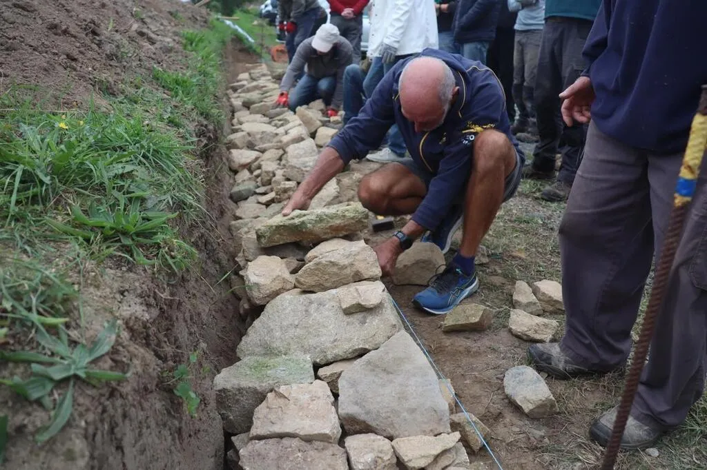 REPORTAGE. « Démontable et réutilisable » : ils ont bâti un mur en ...