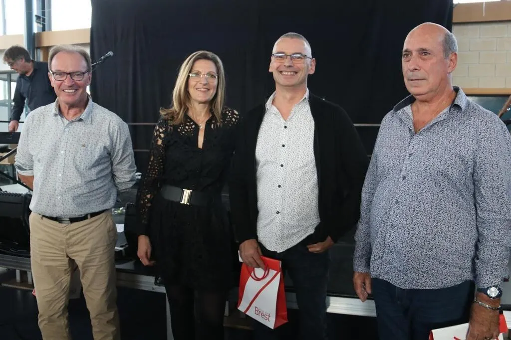 Alain Le Bris, grand gagnant des Tréteaux chantants brestois, avec Un ...