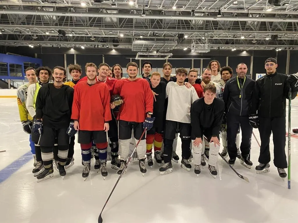 « Une niche » : à Rennes, ces passionnés font vivre le hockey sur glace ...