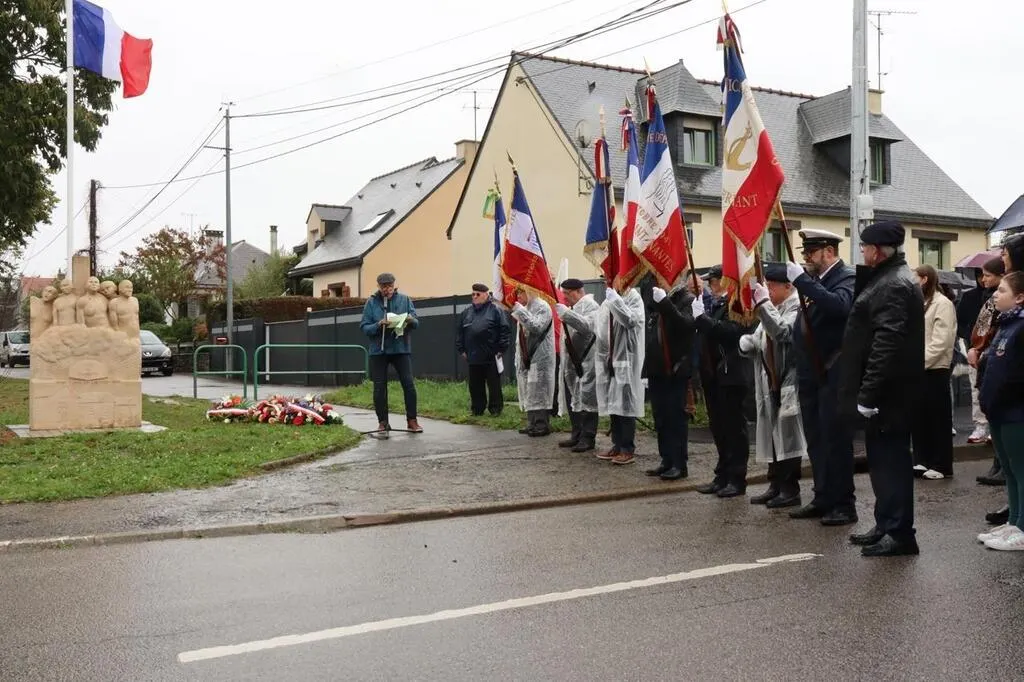 Un vibrant hommage donné à Odette Nilès, internée au camp de Choisel et ...