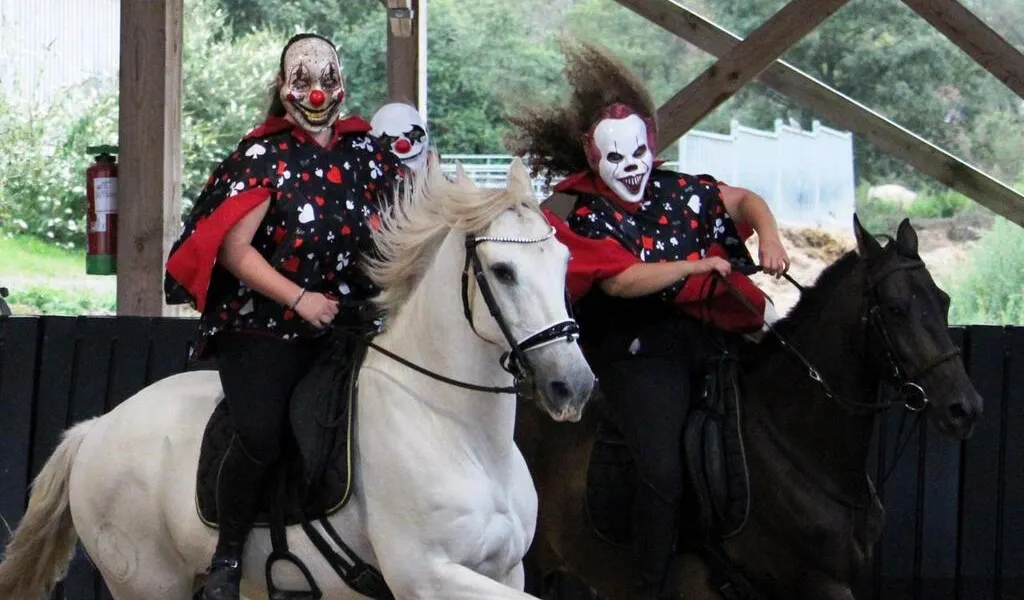 Halloween à dos de cheval, pour Une Horreur de spectacle, à Porcaro ...