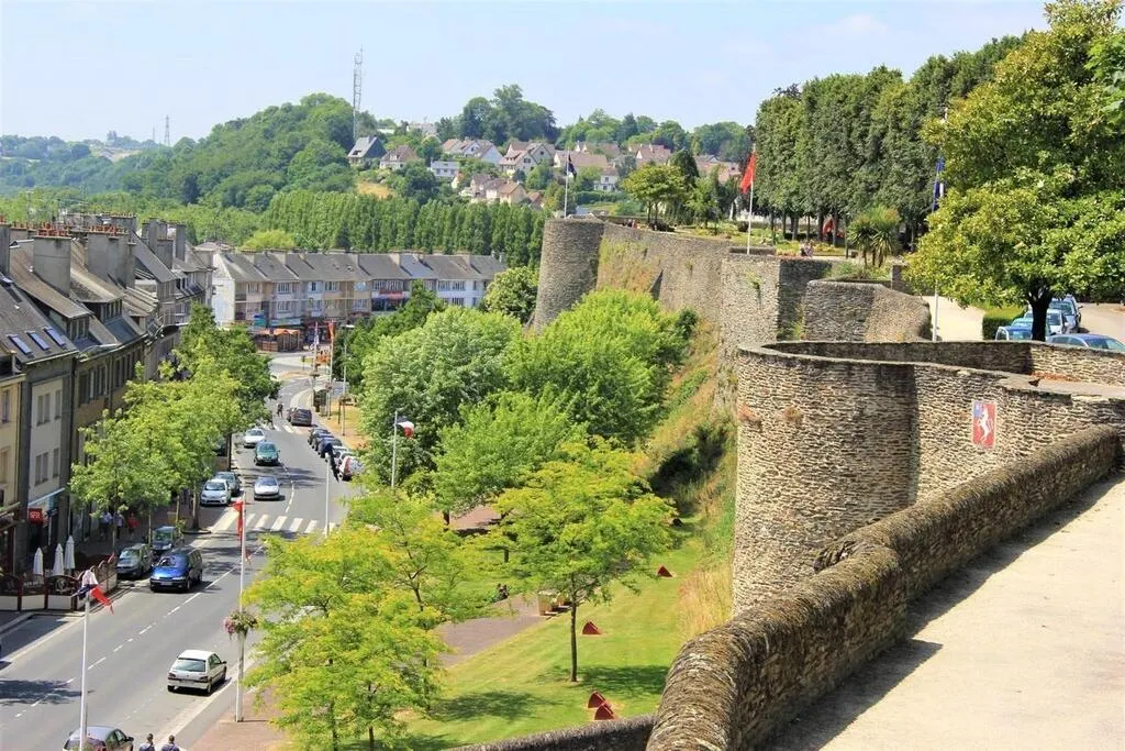 La Ville de Saint-Lô dévoile son logo pour les 80 ans du débarquement ...