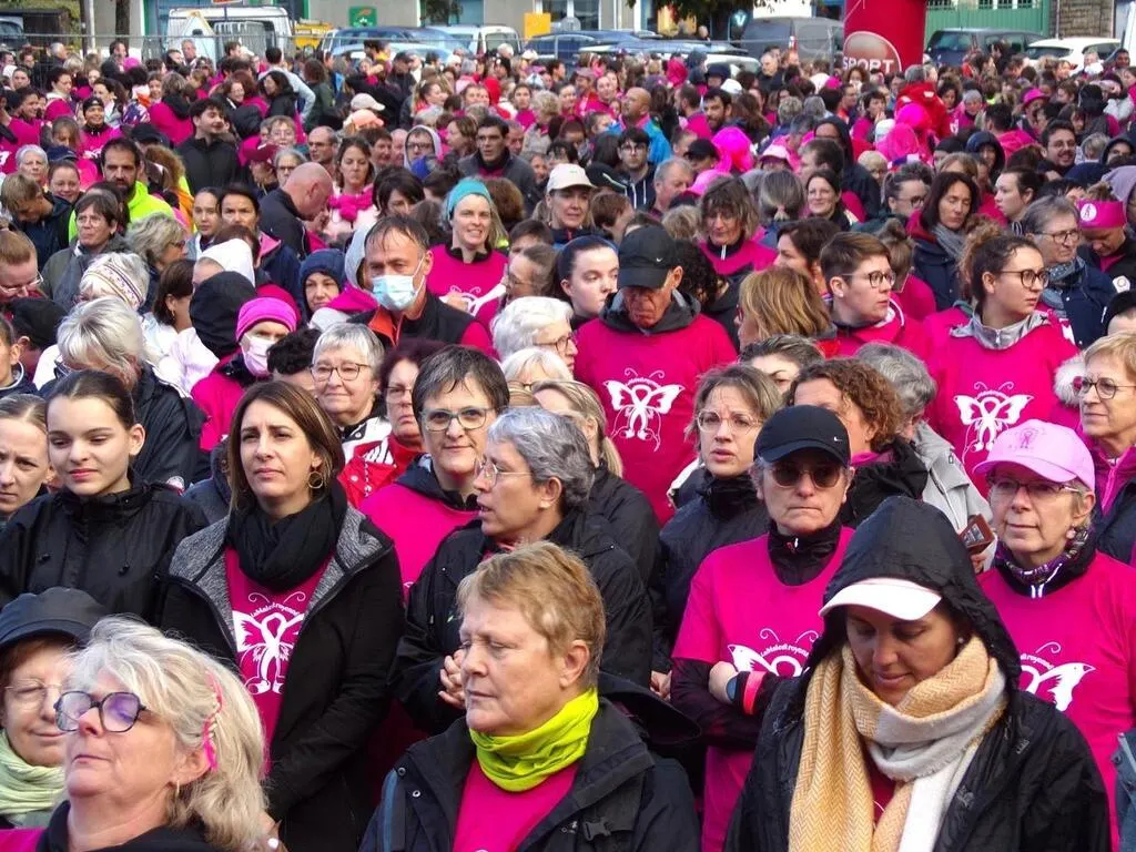 EN IMAGES. Pour La Malestroyenne, une marée rose de 1 800 personnes ...