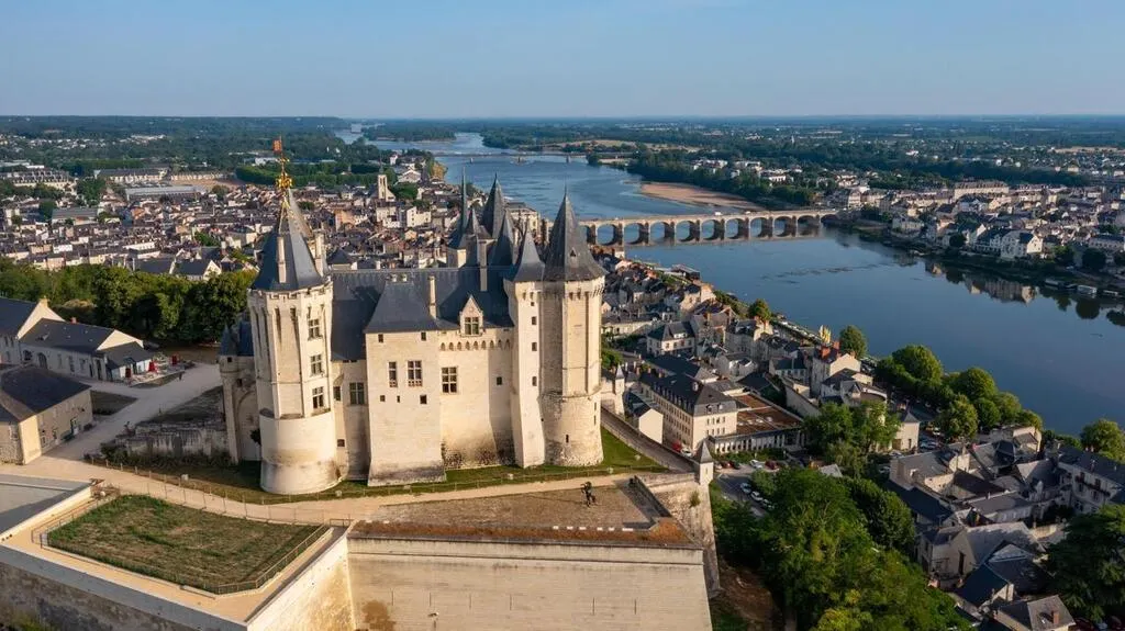 À la découverte de la ville de Saumur, « perle de l’Anjou », en ...