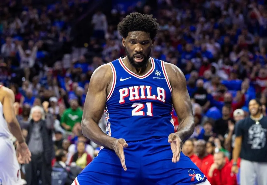 NBA. Une amende pour « geste obscène » infligée à Joel Embiid - Antibes.maville.com