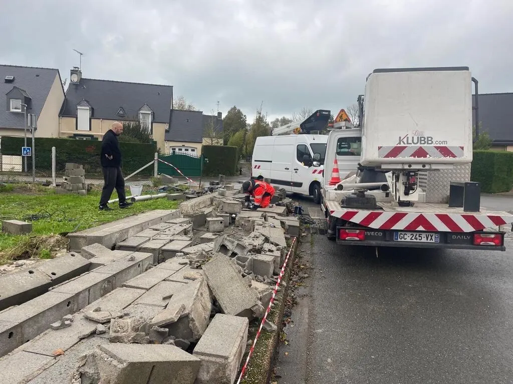 EN IMAGES. Arbres arrachés, mer déchaînée… La tempête Ciaran a secoué le pays de Saint-Malo ...