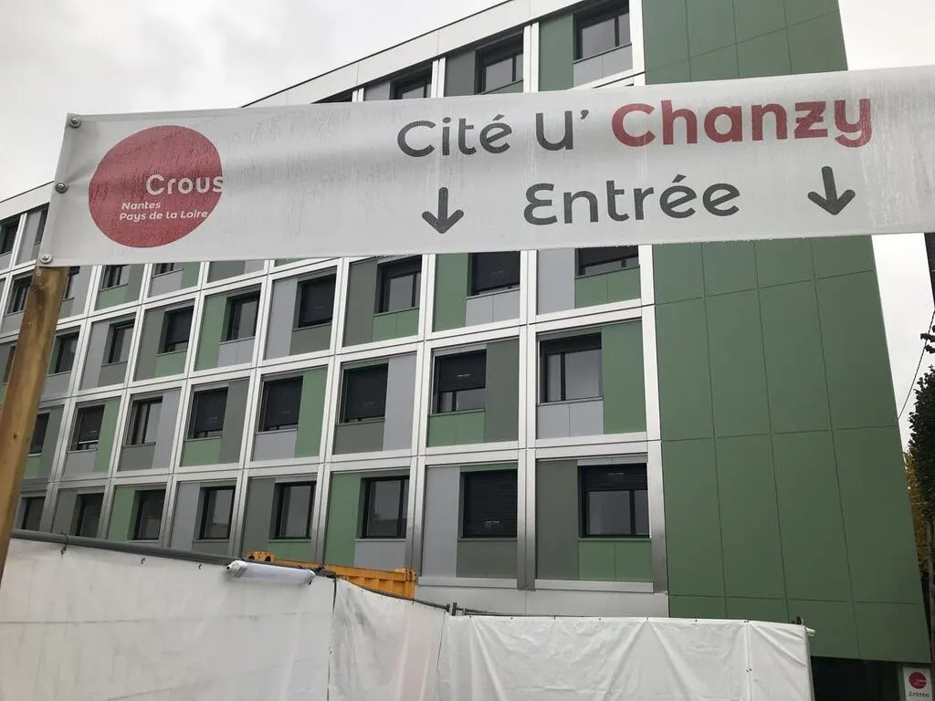 Cabinet Le Roy Chanzy at Phyllis Burlingame blog