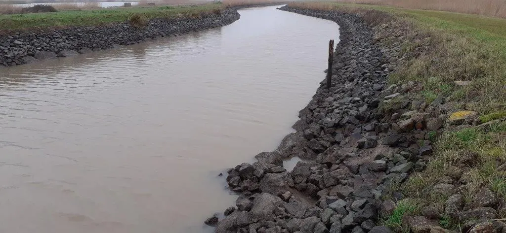 1 500 litres de fioul domestique se déversent dans un étier près de ...