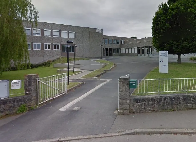 Alerte à la bombe au collège de Dol-de-Bretagne : 600 élèves évacués ...