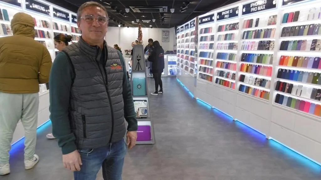 Le Mans. Flap Store by Karine, un nouveau temple de la coque de smartphone - Le Mans.maville.com