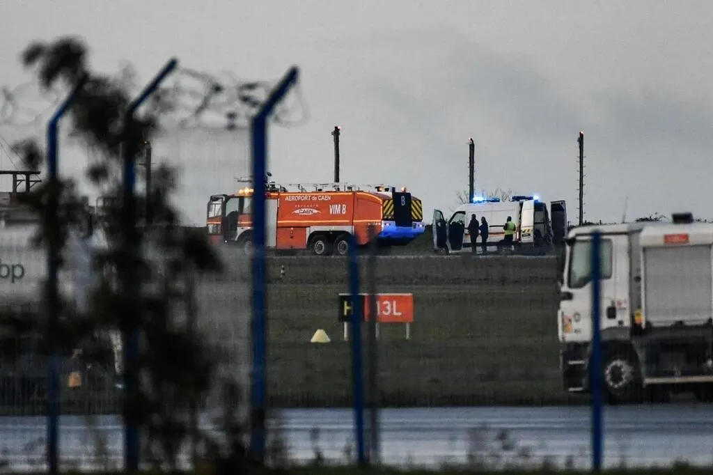Alerte à la bombe : l’aéroport de Carpiquet, près de Caen, évacué ce ...