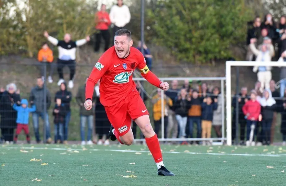 Football. Coupe de France : A Brissac, les Robin font des pieds et des ...