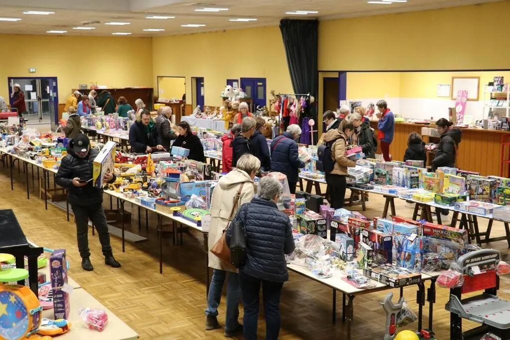 Grace à la bourse aux jouets, ces Normands envisagent Noël plus ...