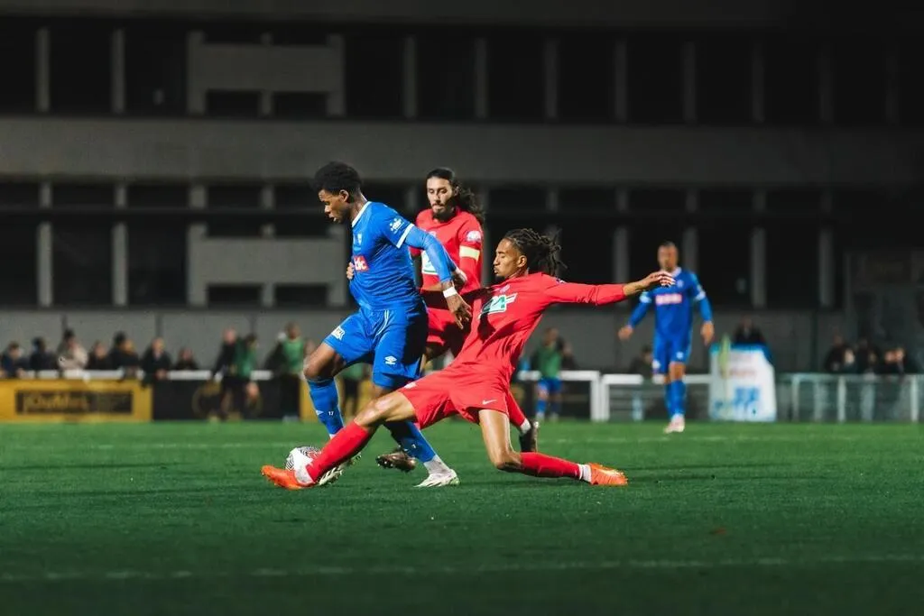 Football Coupe De France 7e Tour Guingamp Passe Par Un Trou De