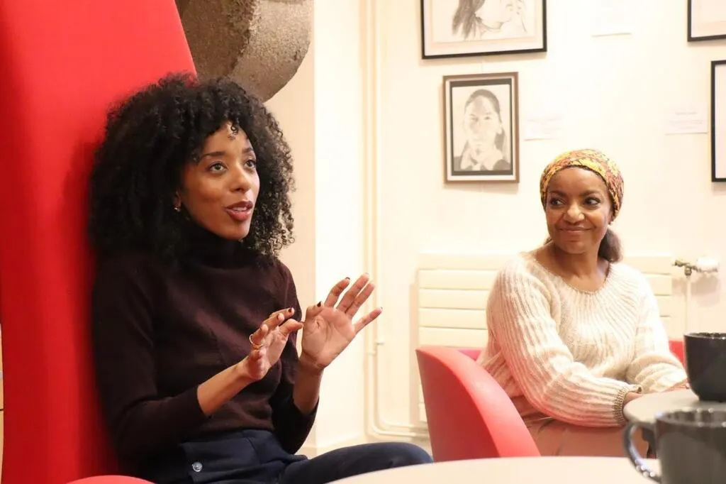 À la bibliothèque de Dinan, Parlons danse a reçu la danseuse de ballet ...