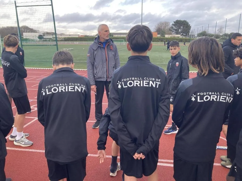 FC Lorient. Les joueurs de la préformation se diversifient grâce à l ...