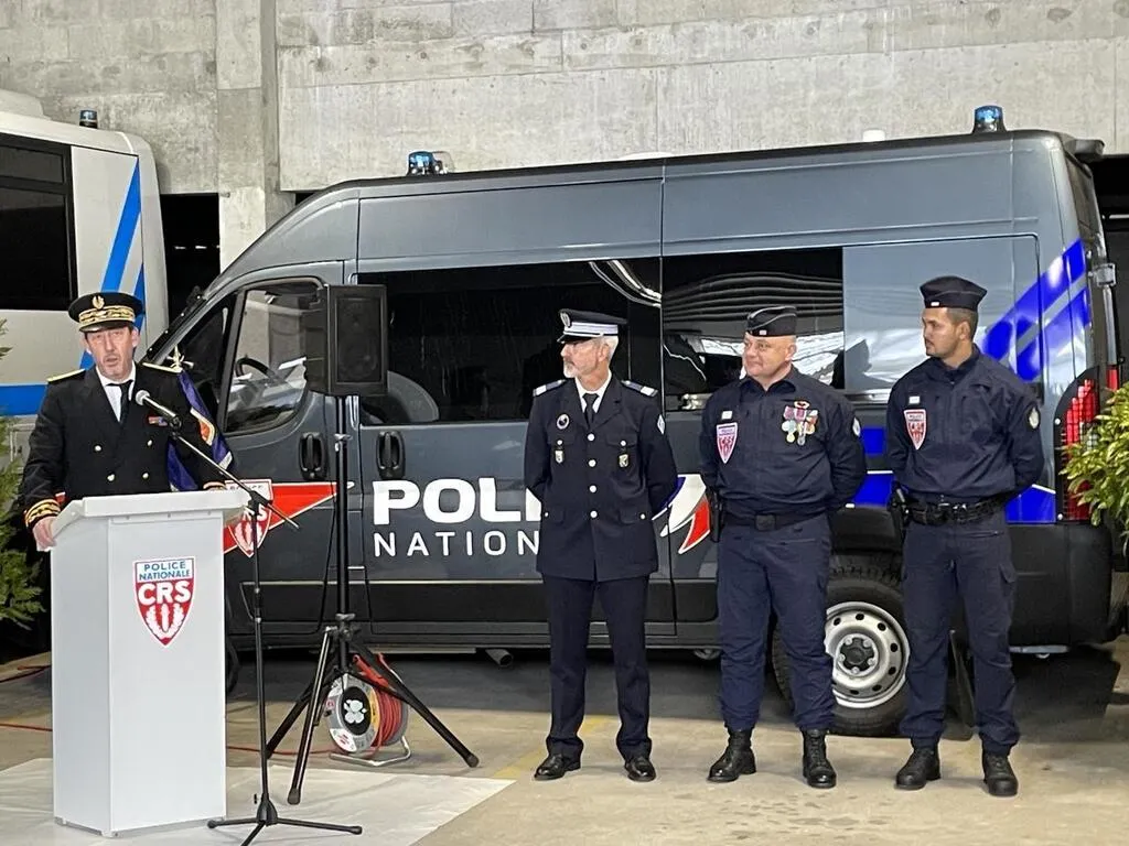 Mobilisable en 30 minutes et surentraînée, cette compagnie de CRS s ...