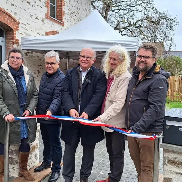 La librairie Odyssée Bulle officiellement inaugurée à Saint-Étienne-de ...